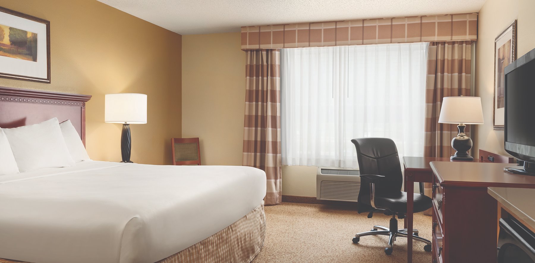 Country Inn & Suites | Radisson Hotel Mankato