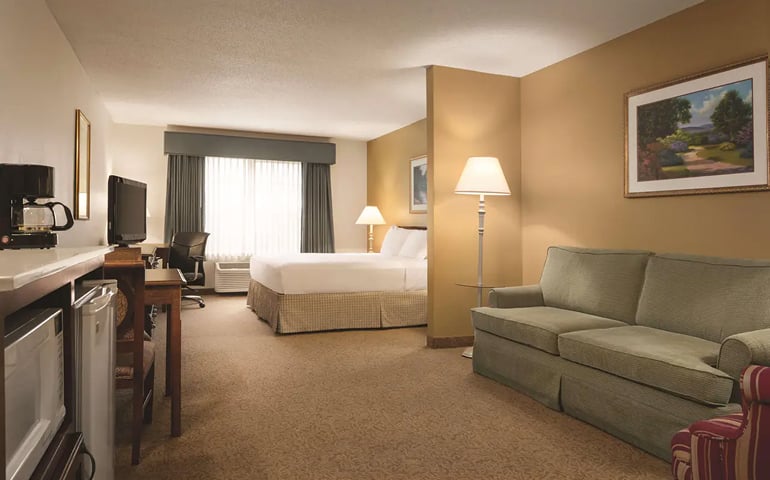 Country Inn & Suites | Radisson Hotel Mankato